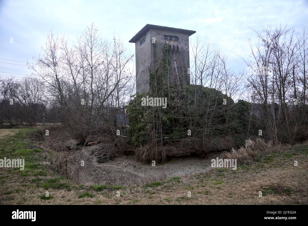 Electrical cabin hi-res stock photography and images - Alamy