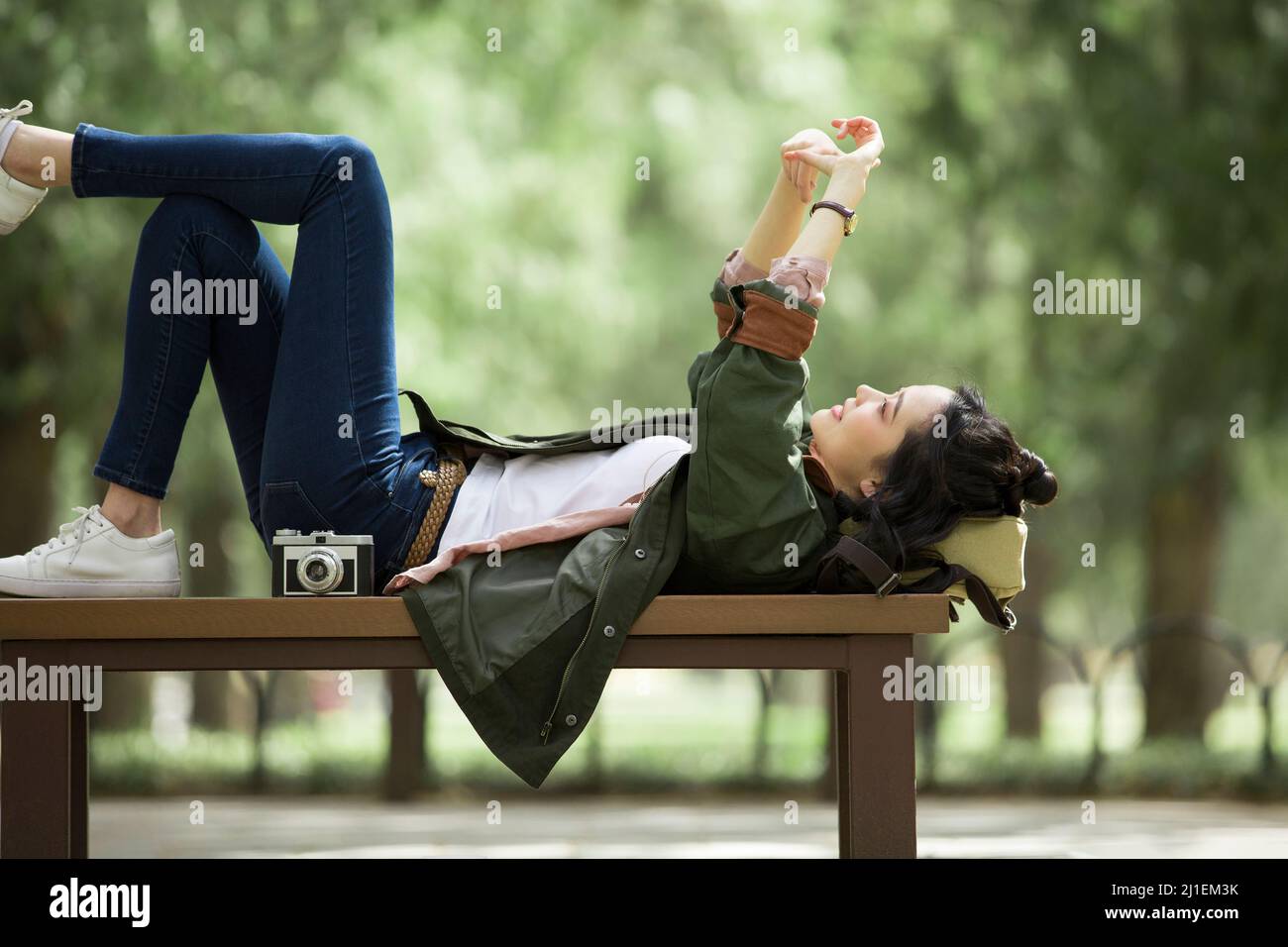 Roadside bench hi-res stock photography and images - Alamy