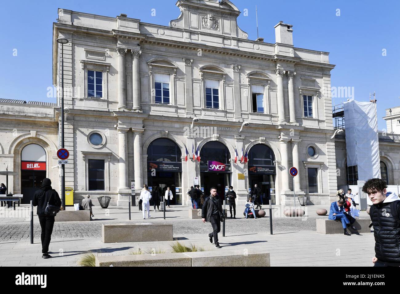 Sncf train station front building france hi-res stock photography and ...