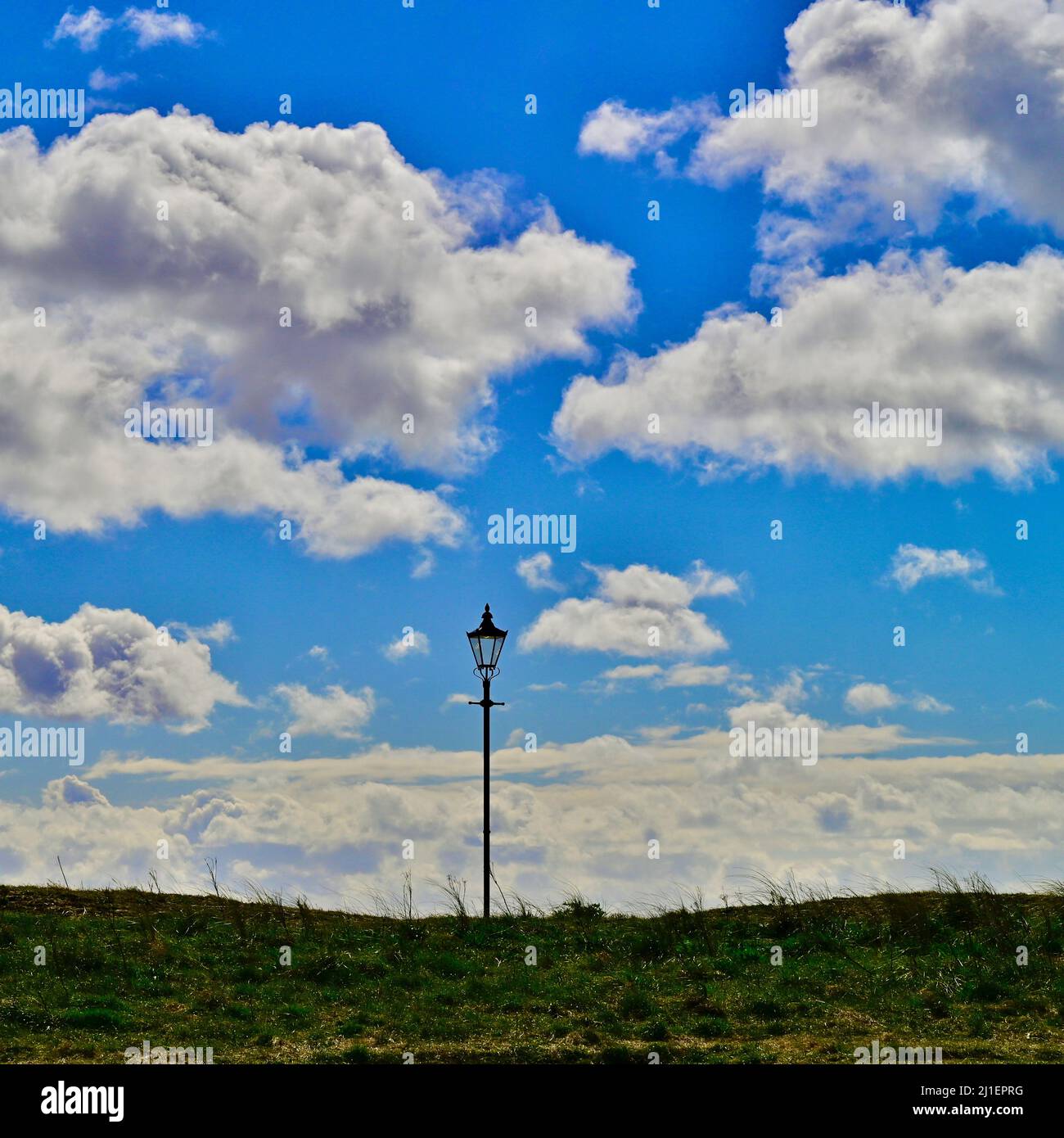 Grass embankment hi-res stock photography and images - Alamy
