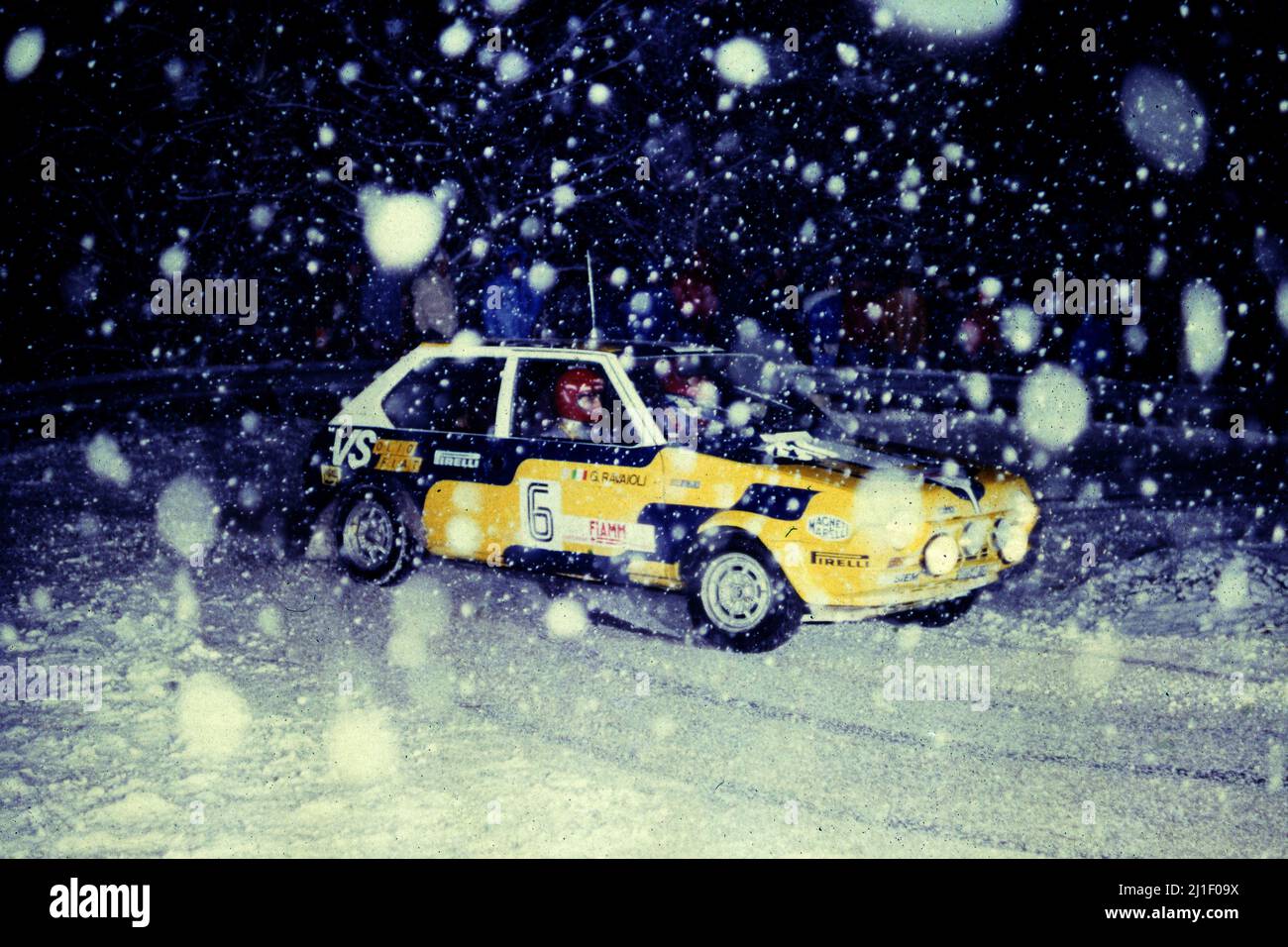 Olio fiat hi-res stock photography and images - Alamy