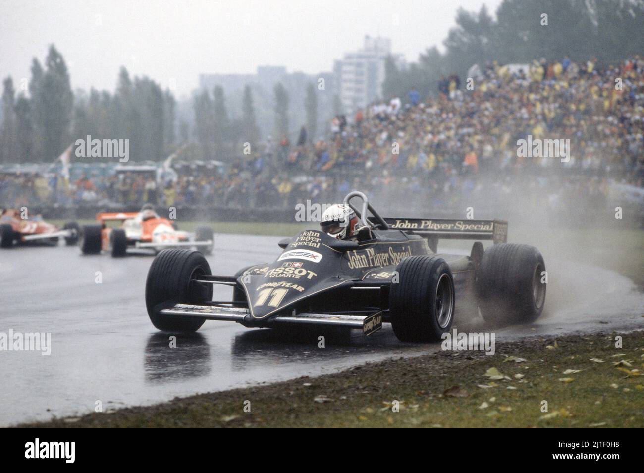 Elio De Angelis (ITA) Lotus 87 Ford Cosworth Stock Photo - Alamy