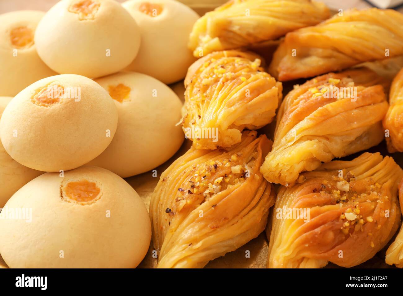 Shaker churek hi-res stock photography and images - Alamy