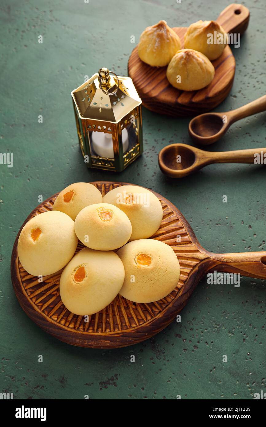 Shaker churek hi-res stock photography and images - Alamy