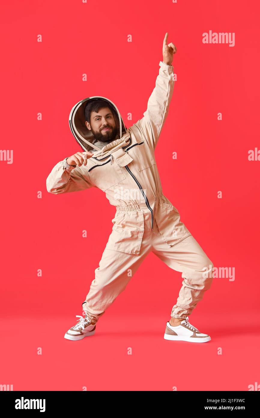 Dancing bee hi-res stock photography and images - Alamy