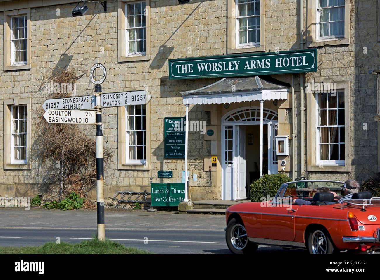 The Worsley Arms Hotel in the village of Hovingham in Ryedale district ...