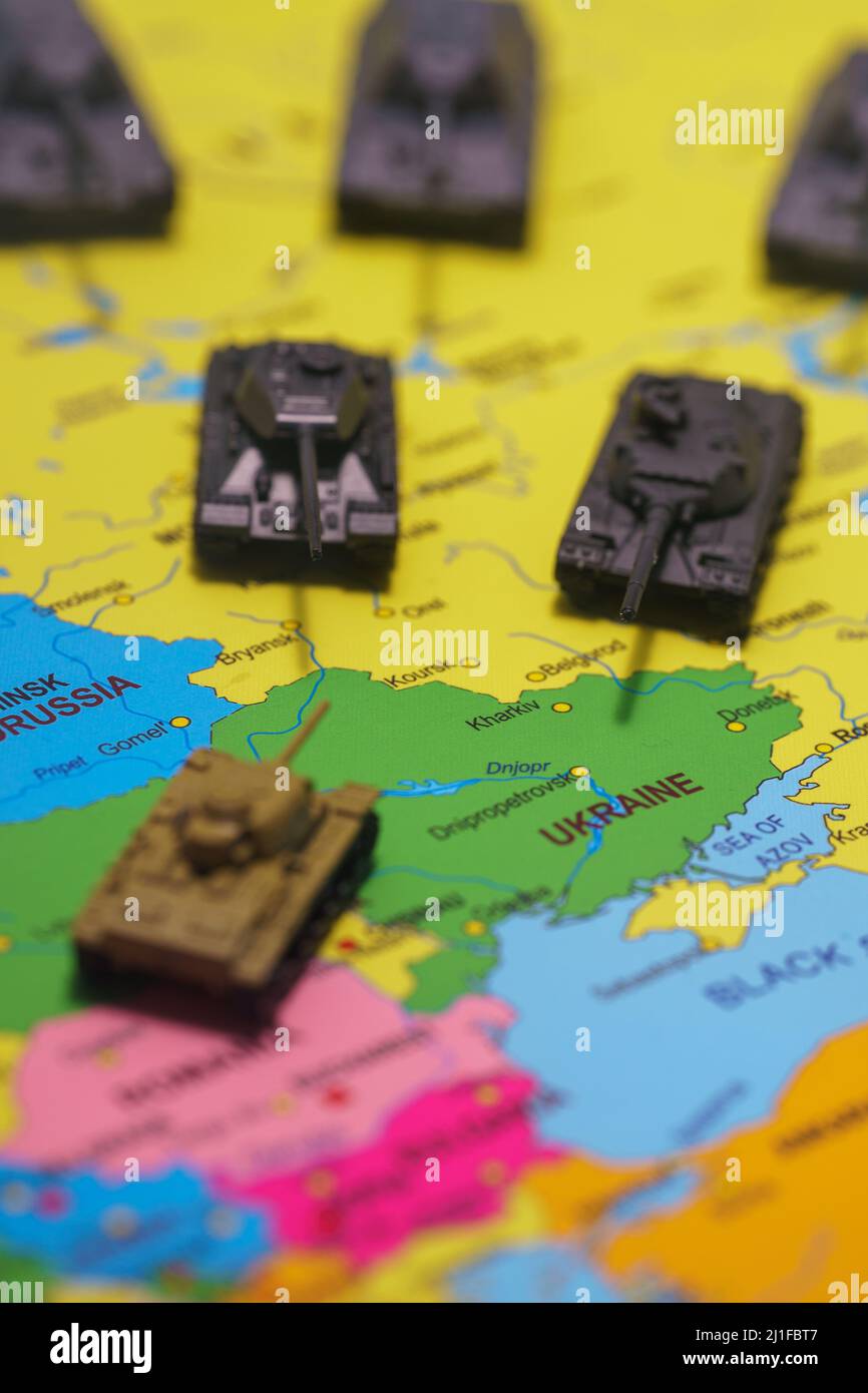 Toy tanks on the map. Military operations in Ukraine Stock Photo - Alamy