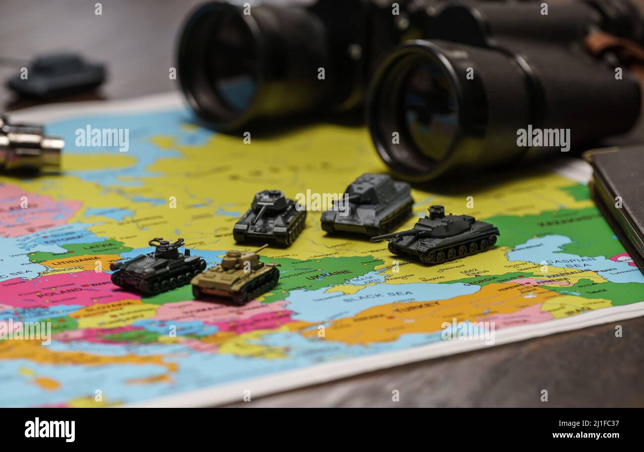 Toy tanks on the map. Military operations in Ukraine Stock Photo - Alamy