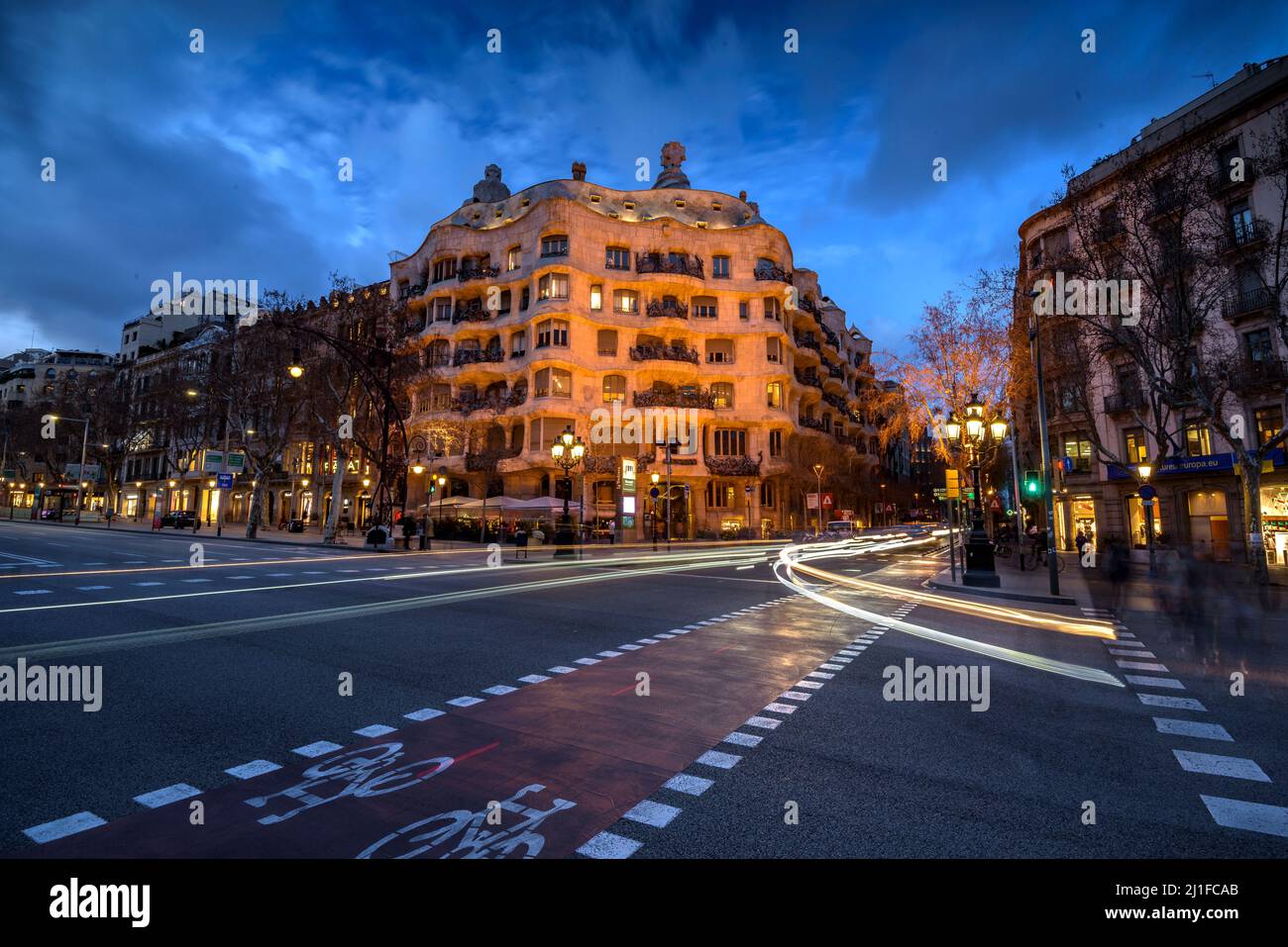 Cielo azul al atardecer hi-res stock photography and images - Alamy