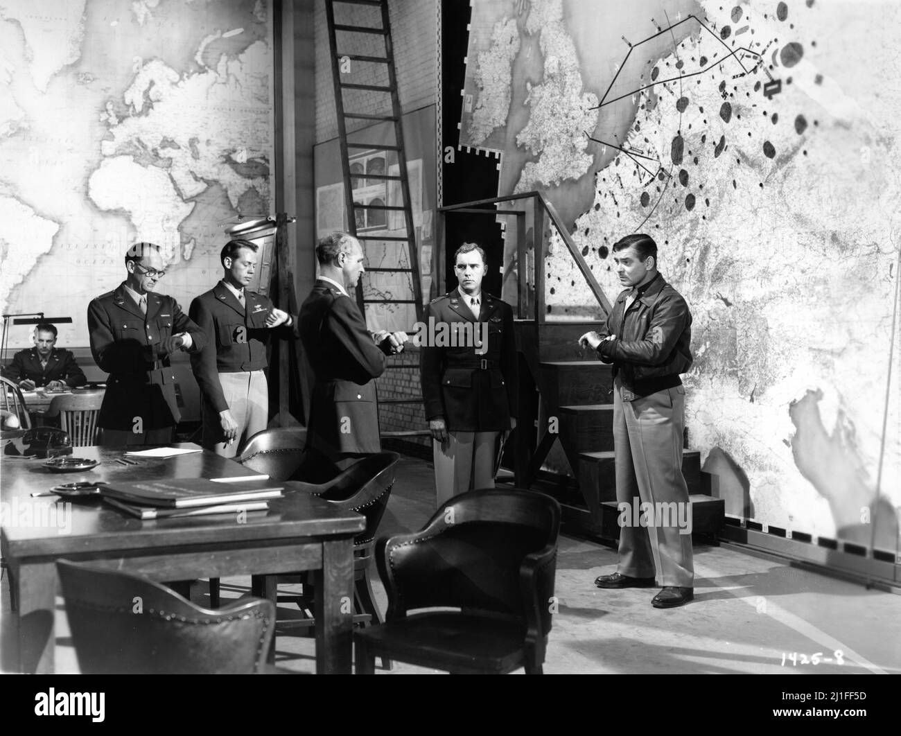 JOHN McINTIRE RICHARD QUINE and CLARK GABLE in COMMAND DECISION 1948 ...