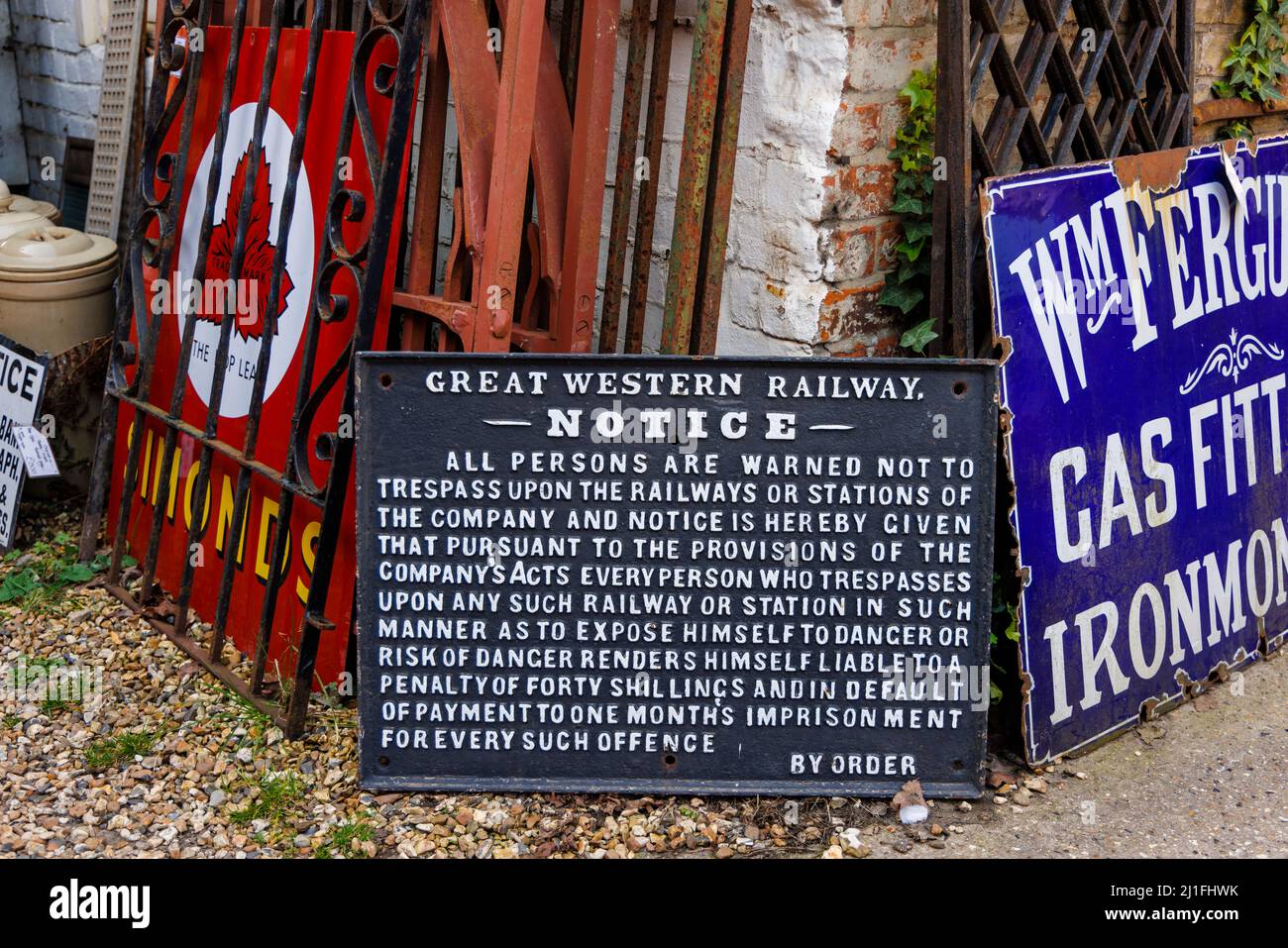 Gwr sign hi-res stock photography and images - Alamy