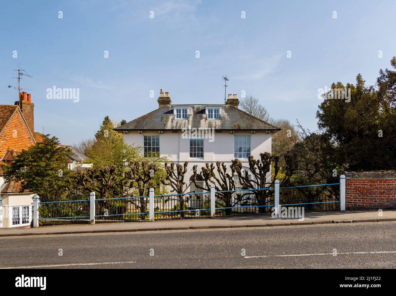 English style georgian house hi-res stock photography and images - Alamy