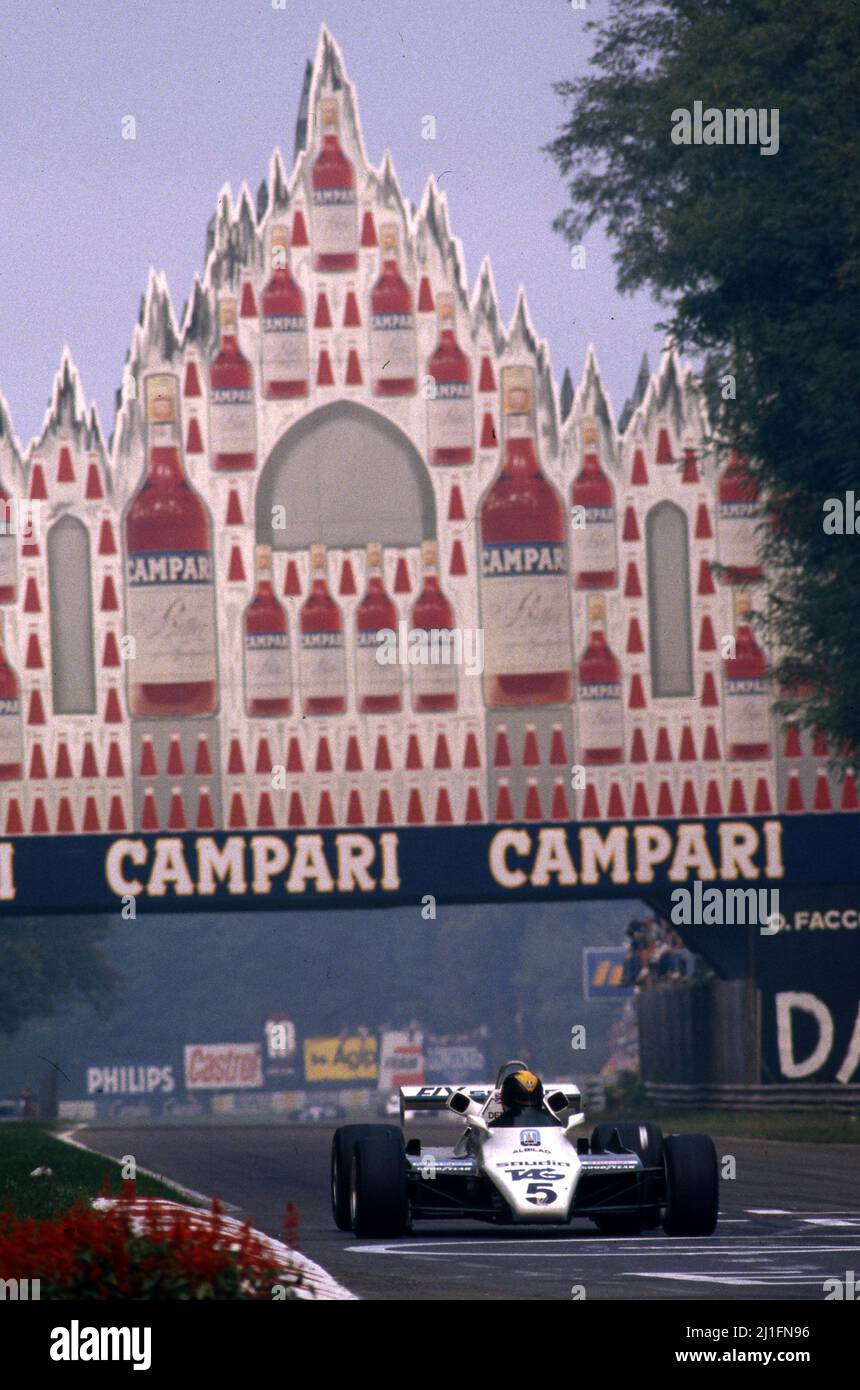 Derek Daly (IRL) Williams FW 08 Ford Cosworth at variante Roggia Stock ...