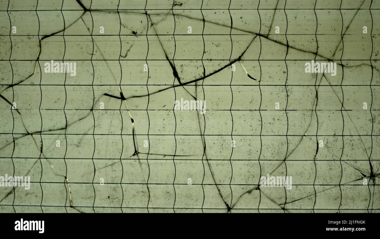 Broken wire hi-res stock photography and images - Alamy