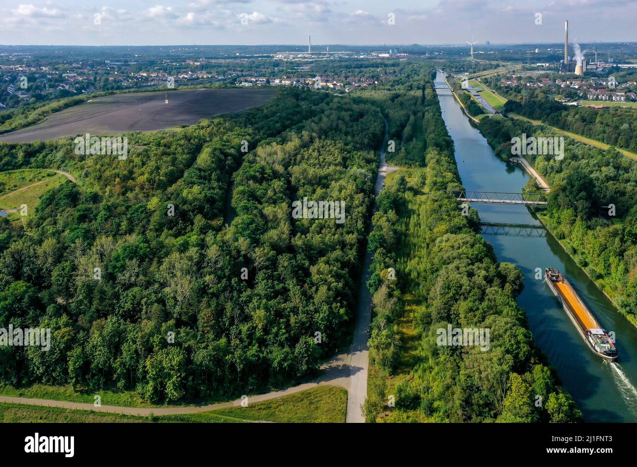 Essen, North Rhine-Westphalia, Germany - canal bank park ...