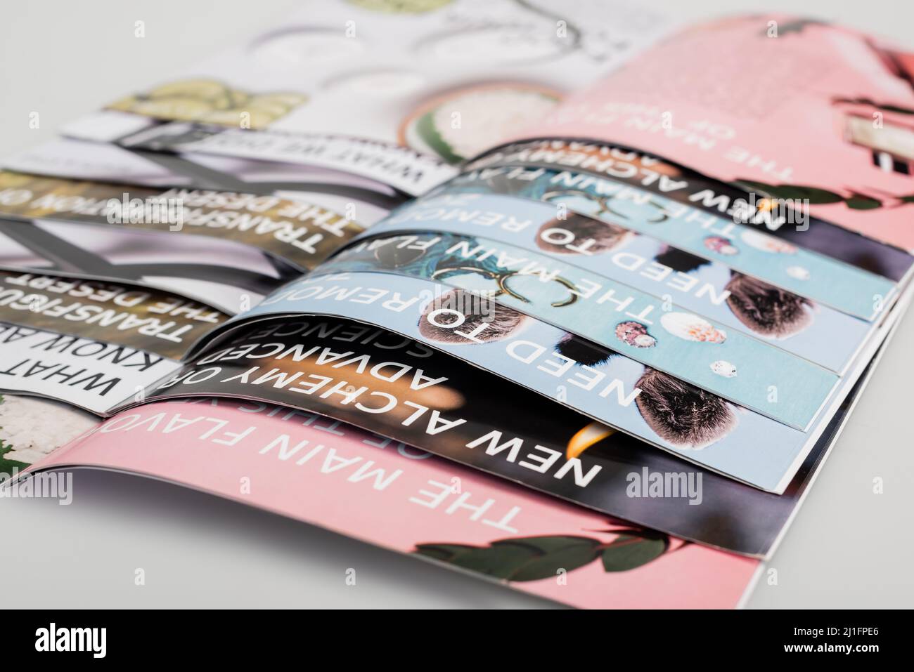 Colorful magazines hi-res stock photography and images - Alamy