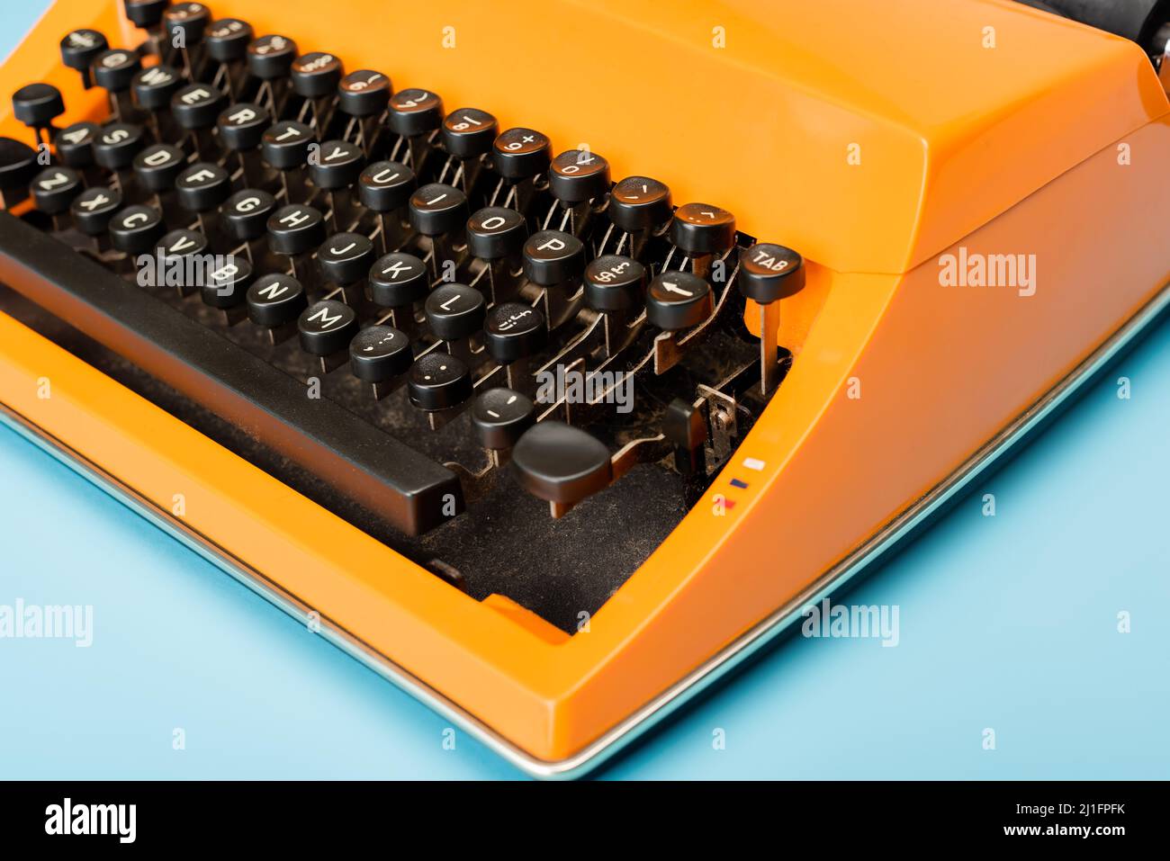 Typewriter keyboard close up shot hi-res stock photography and images ...