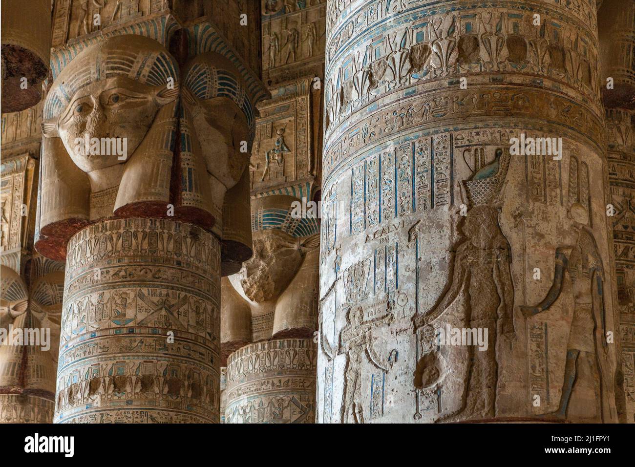 Egyptian hypostyle hi-res stock photography and images - Alamy