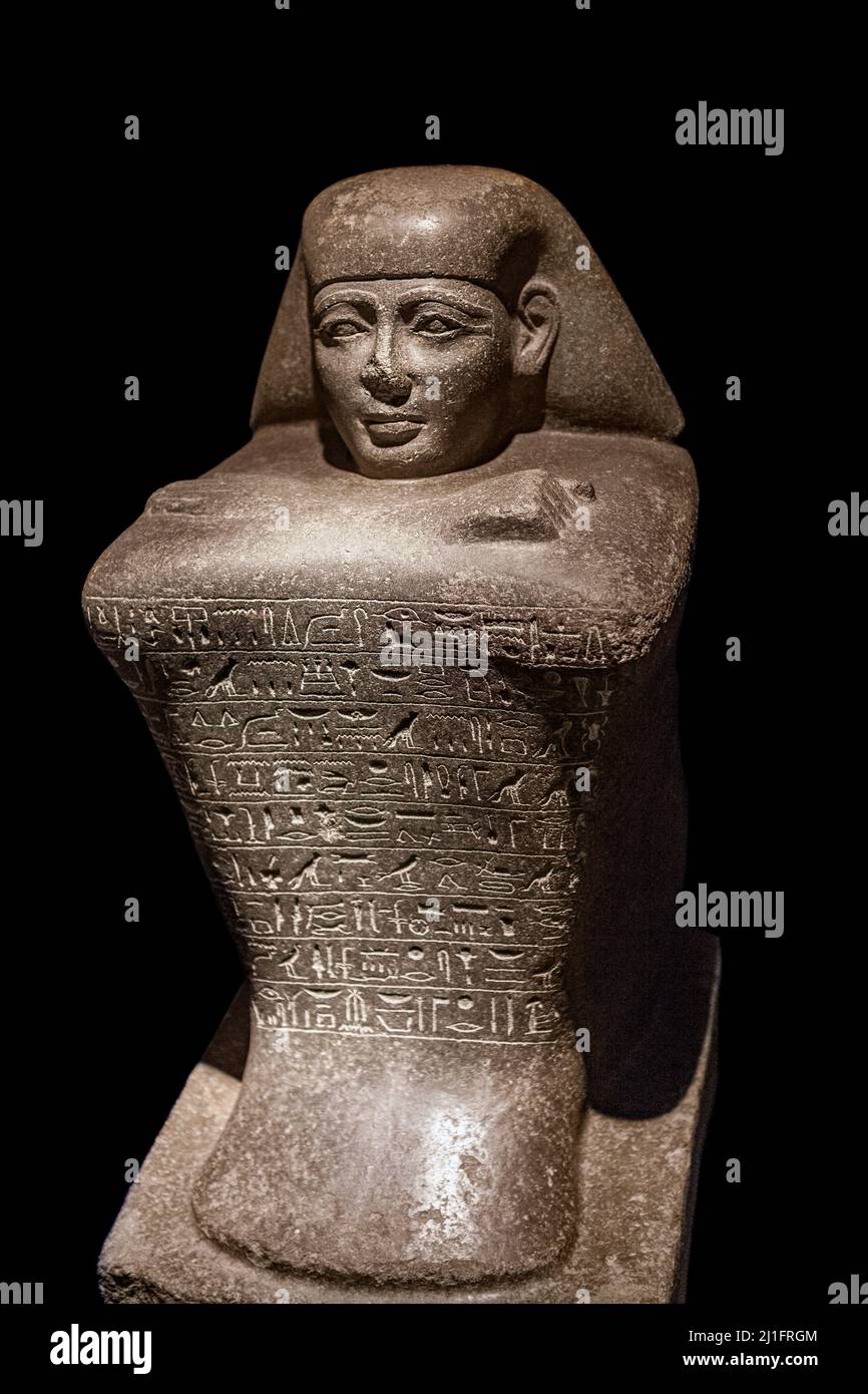 Block statue of Yamunedjeh, architect during the reign of Thutmose III ...