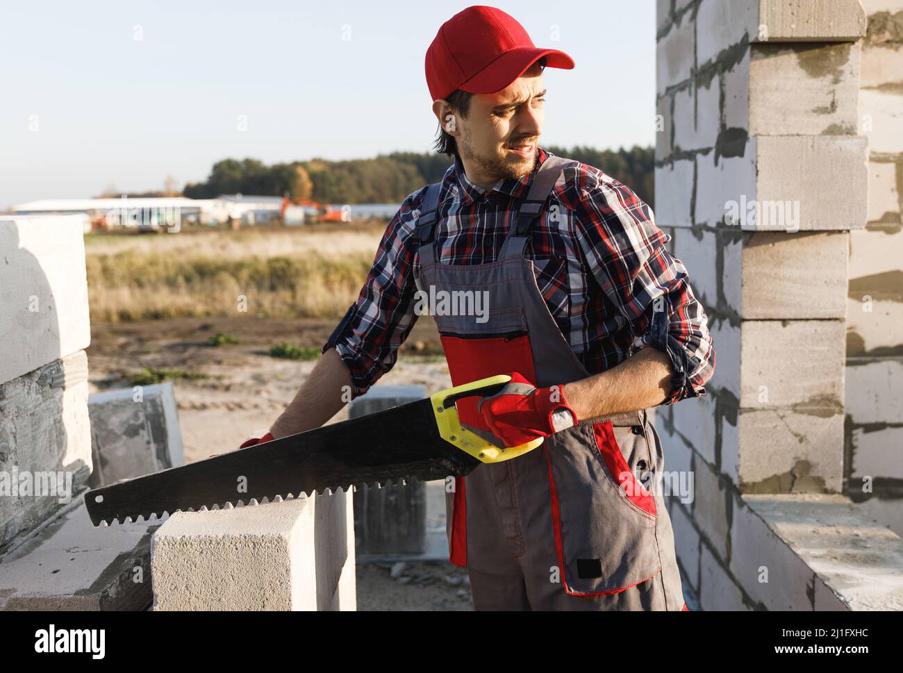 Cellular concrete blocks hi-res stock photography and images - Alamy