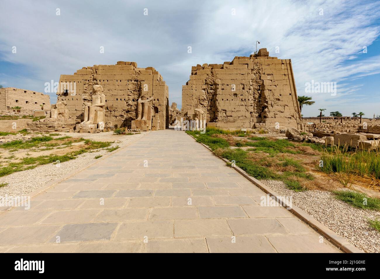 Eighth pylon of the Temple of Karnak, Luxor Stock Photo - Alamy