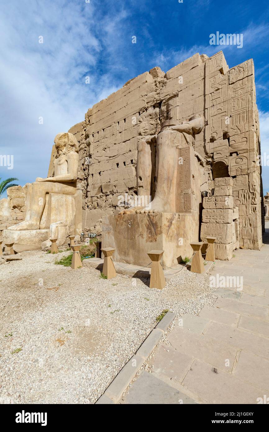 Eighth pylon of the Temple of Karnak, Luxor Stock Photo - Alamy