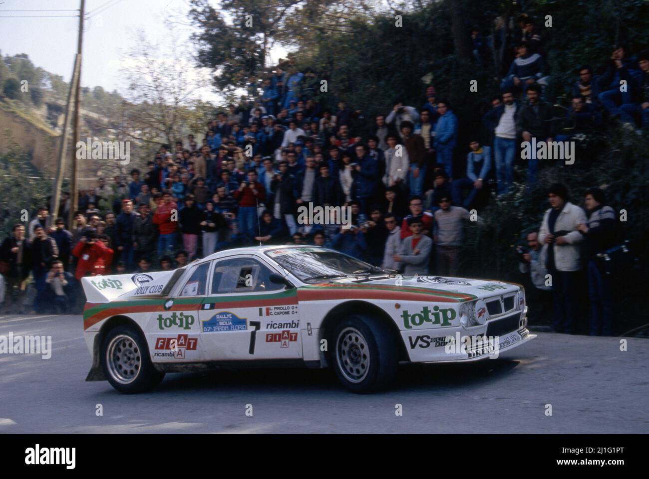 Carlo Capone (ITA) Luigi Pirollo (ITA) Lancia Rally 037 GrB Jolly Club ...