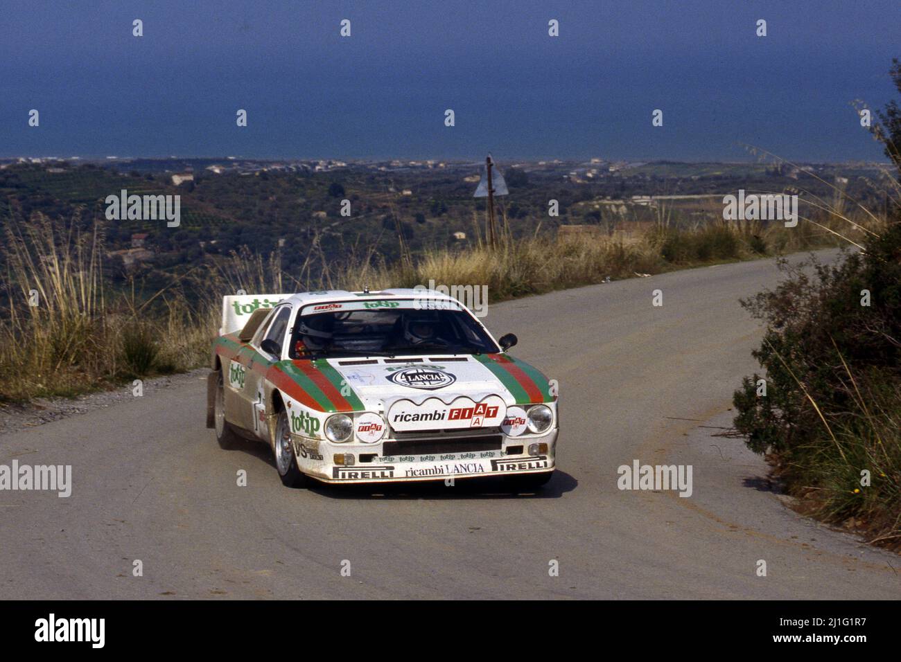 Carlo Capone (ITA) Luigi Pirollo (ITA) Lancia Rally 037 GrB Jolly Club ...