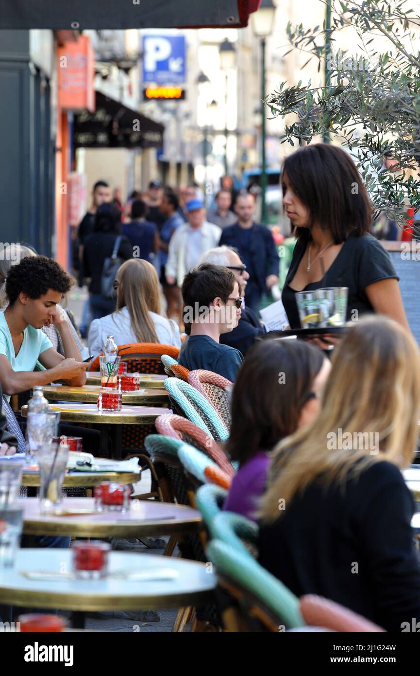 Parisian Café Terrace in Summer - Paris - France Stock Photo - Alamy