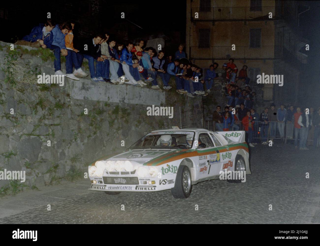 Carlo Capone (ITA) Luigi Pirollo (ITA) Lancia Rally 037 GrB Jolly Club ...