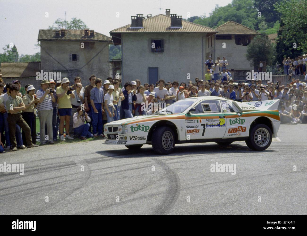 Carlo Capone (ITA) Luigi Pirollo (ITA) Lancia Rally 037 GrB Jolly Club ...