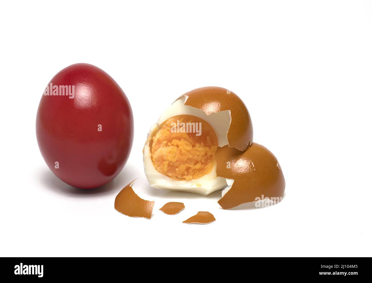 Half peeled boiled egg hi-res stock photography and images - Alamy