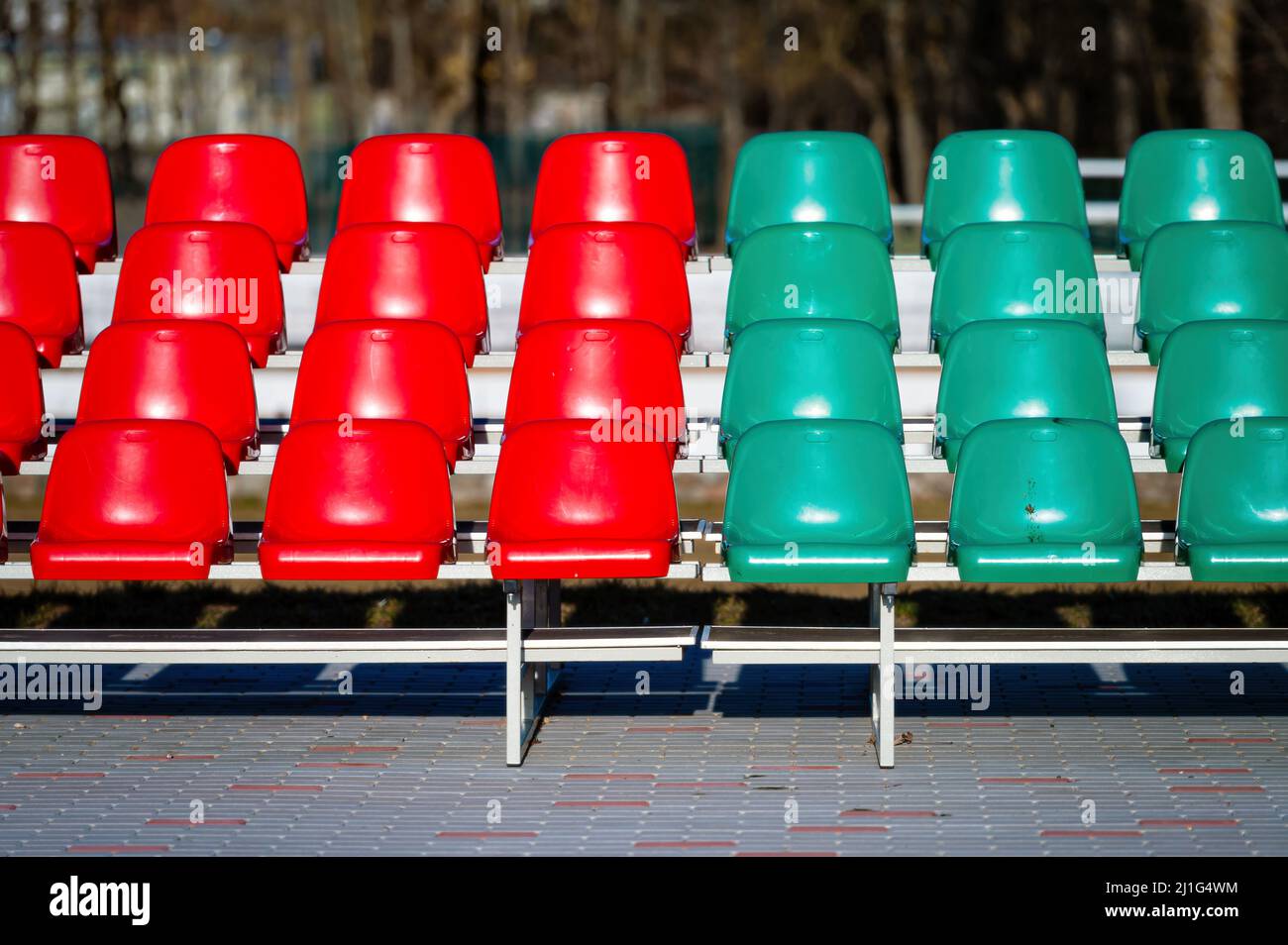 Sports arena bleacher hi-res stock photography and images - Alamy