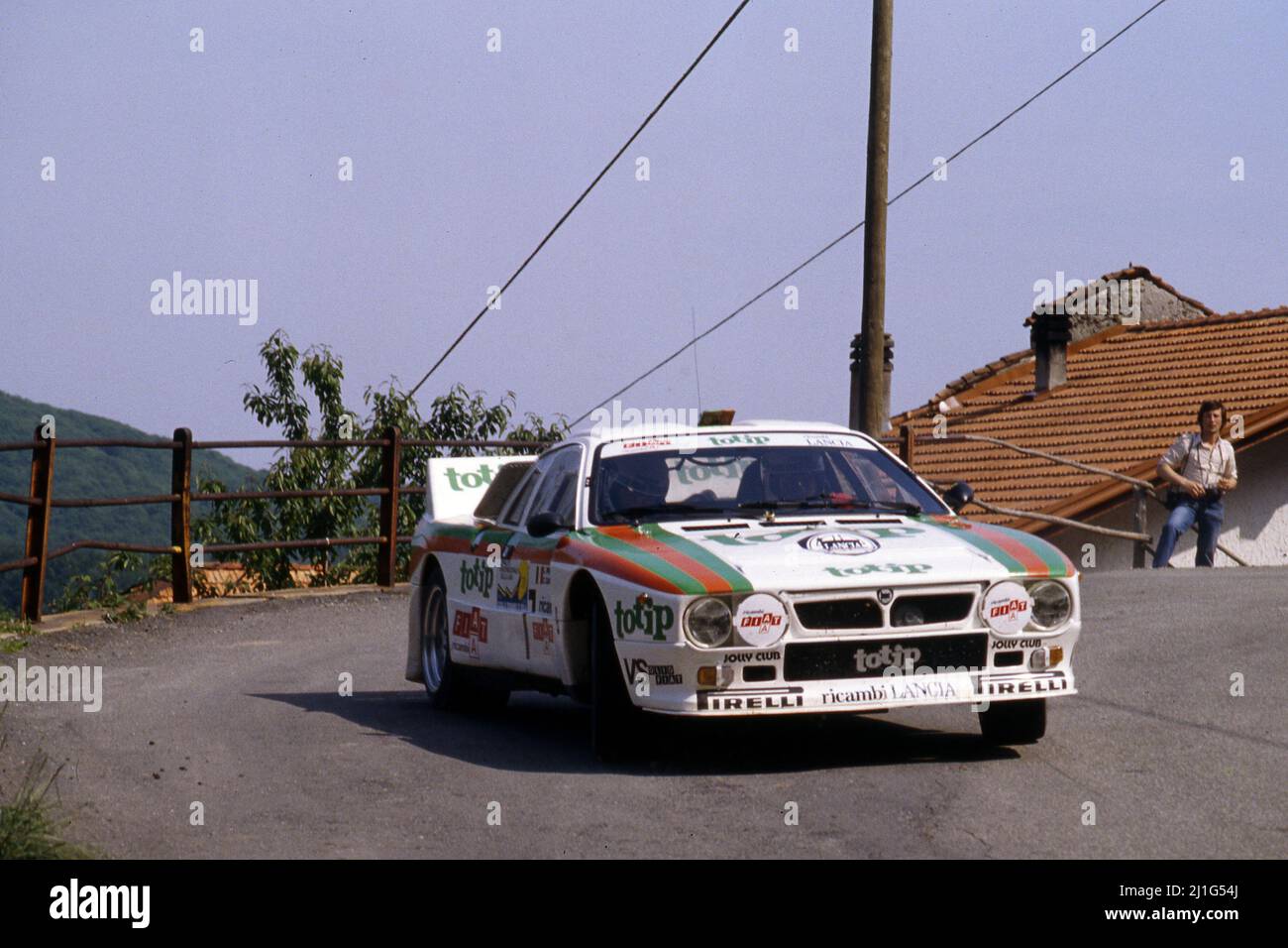 Carlo Capone (ITA) Luigi Pirollo (ITA) Lancia Rally 037 GrB Jolly Club ...