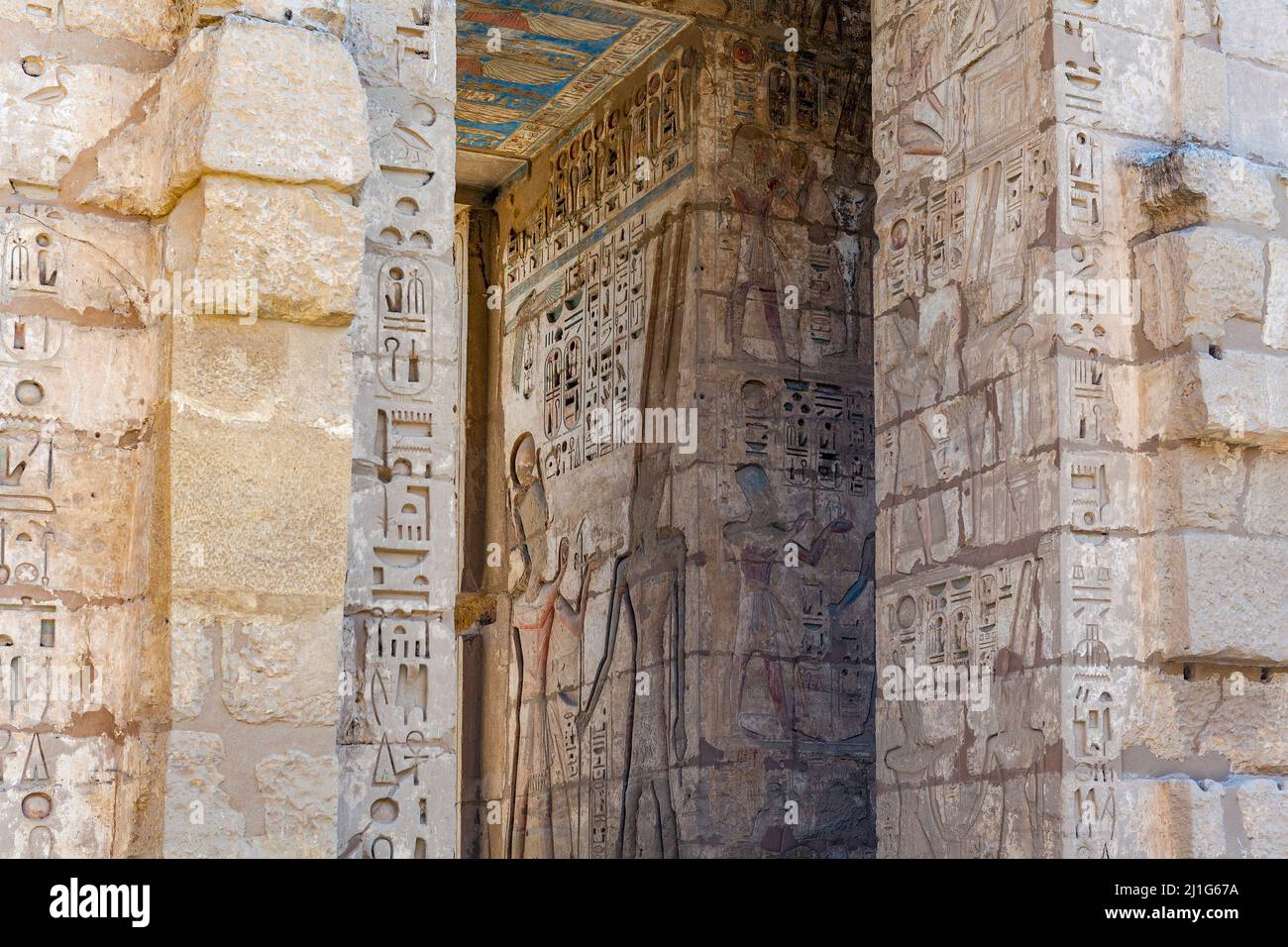 Sea people rameses iii hi-res stock photography and images - Alamy