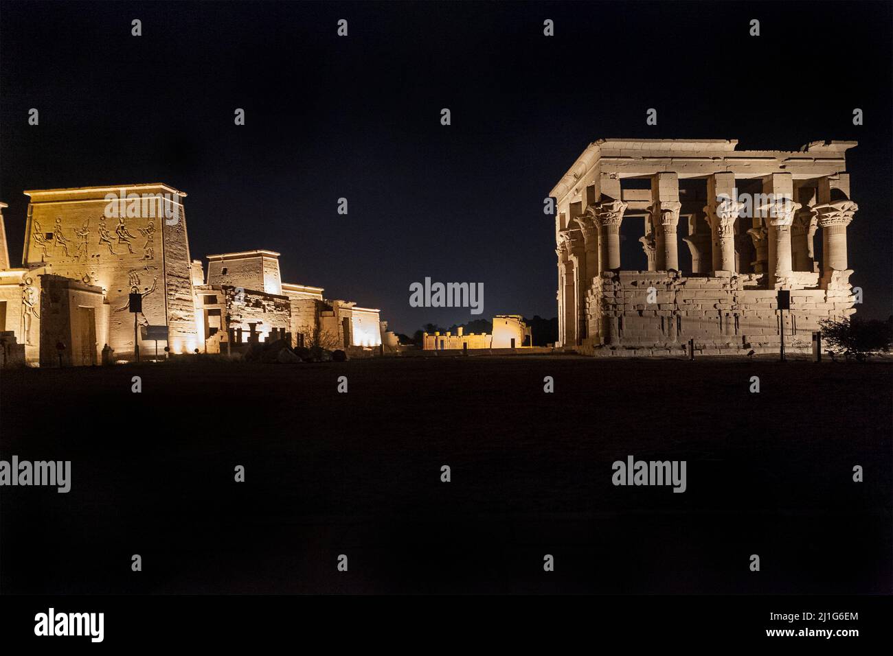 Isis et osiris hi-res stock photography and images - Alamy