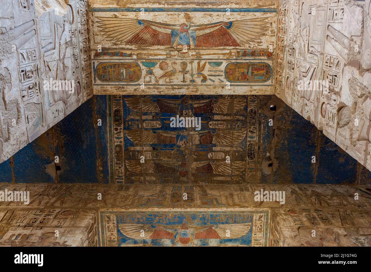 Mortuary temple of ramesses iii egypt hi-res stock photography and ...