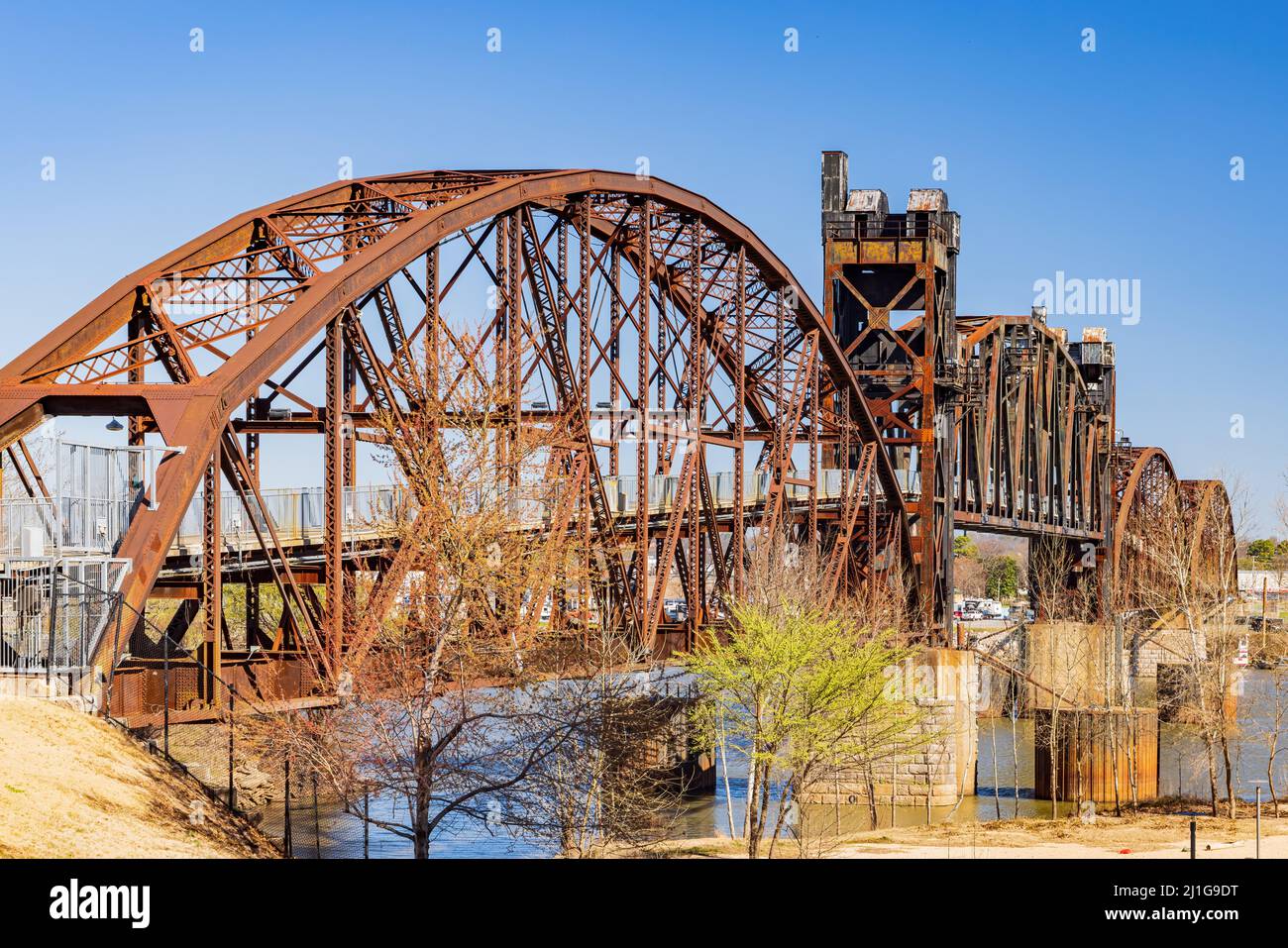 Sunny view of the historical Clinton Presidential Park Bridge at Little ...