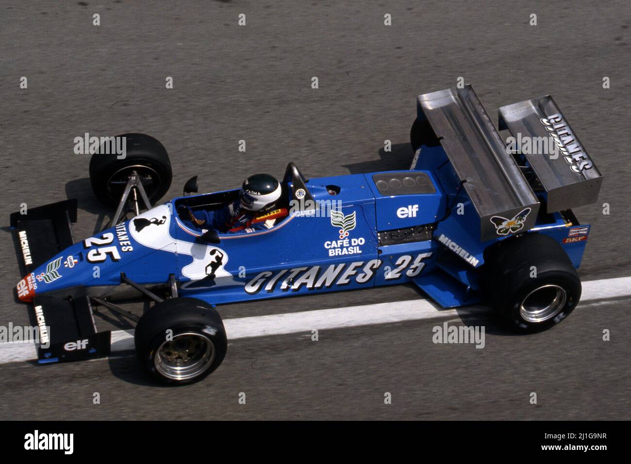 Jean Pierre Jarier (FRA) Ligier JS 21 Ford Cosworth Stock Photo - Alamy