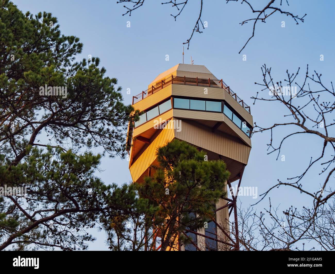 Hot springs mountain tower hi-res stock photography and images - Alamy