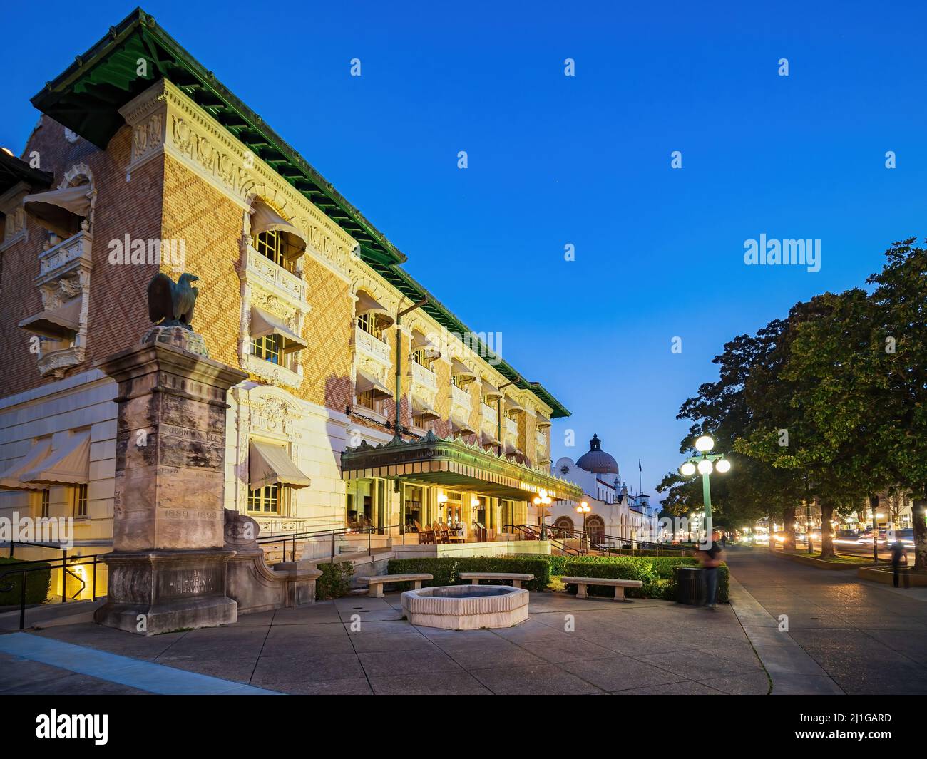 Night view of the Fordyce Bathhouse visitor center at Arkansas Stock ...