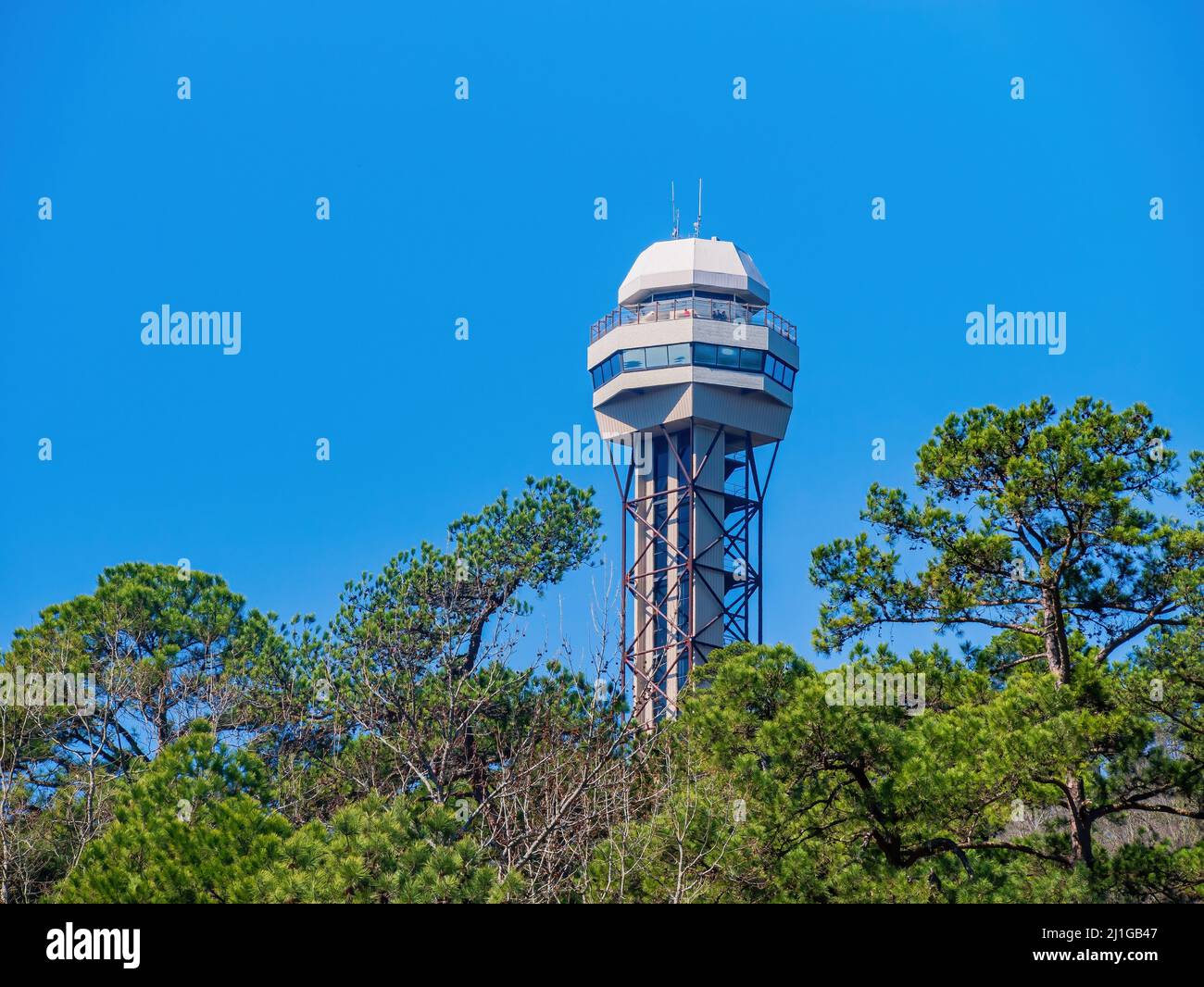 Sunny view of the Hot Springs Mountain Tower at Arkansas Stock Photo ...