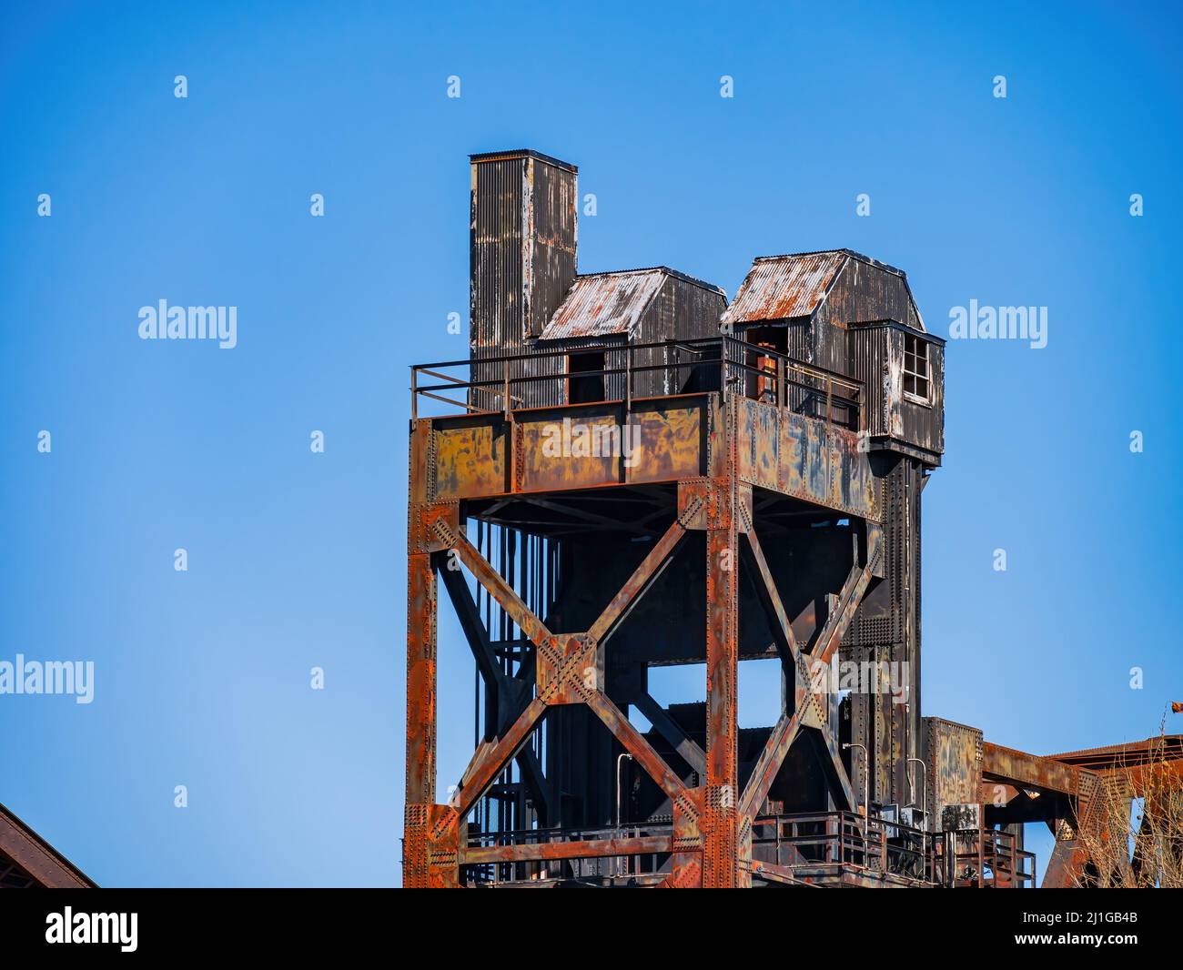 Sunny view of the historical Clinton Presidential Park Bridge at Little ...