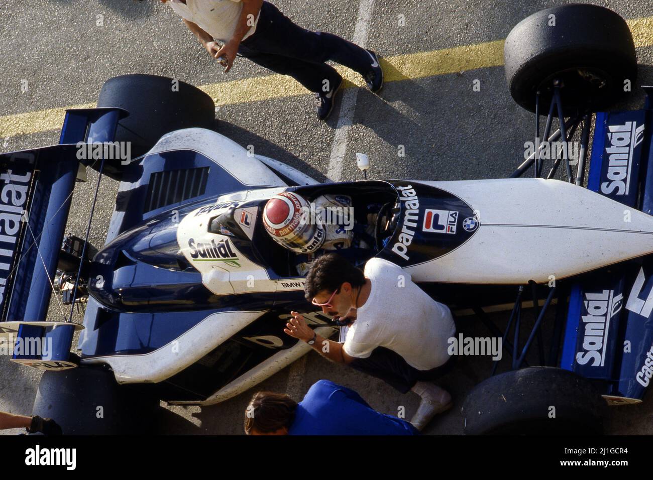 Nelson Piquet (BRA) Brabham BT 52B Bmw 3rd position talks with Gordon ...