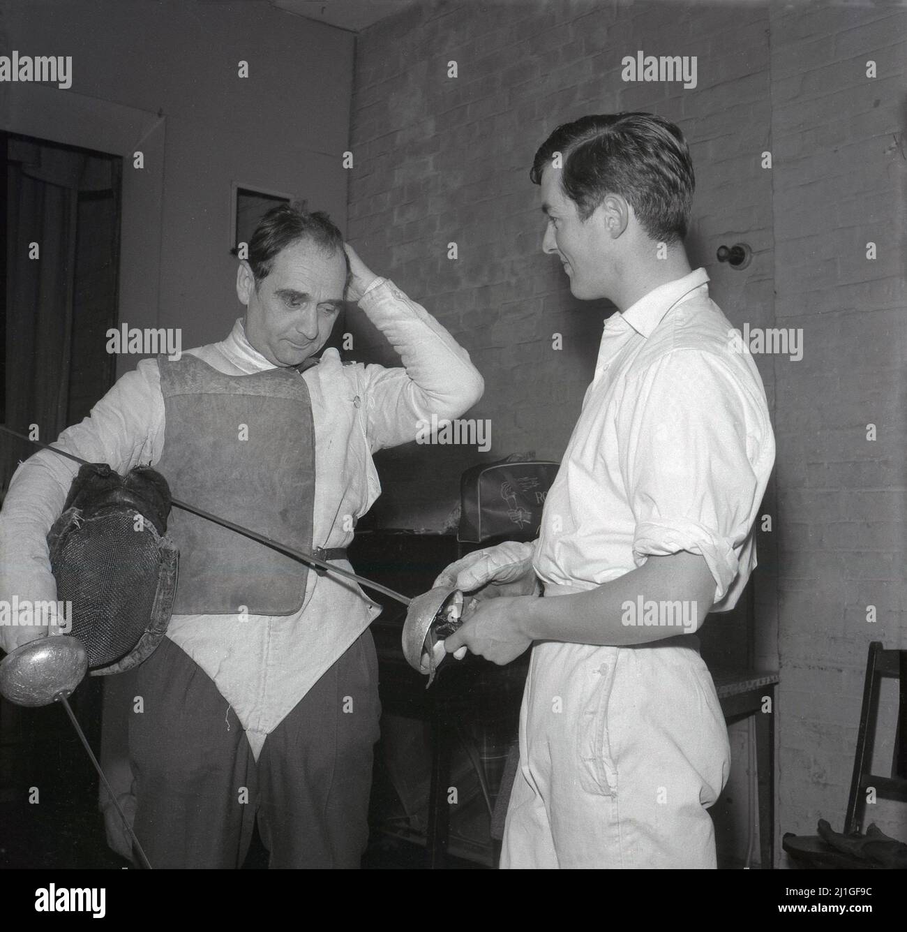 Historic archive fencer sport hi-res stock photography and images - Alamy