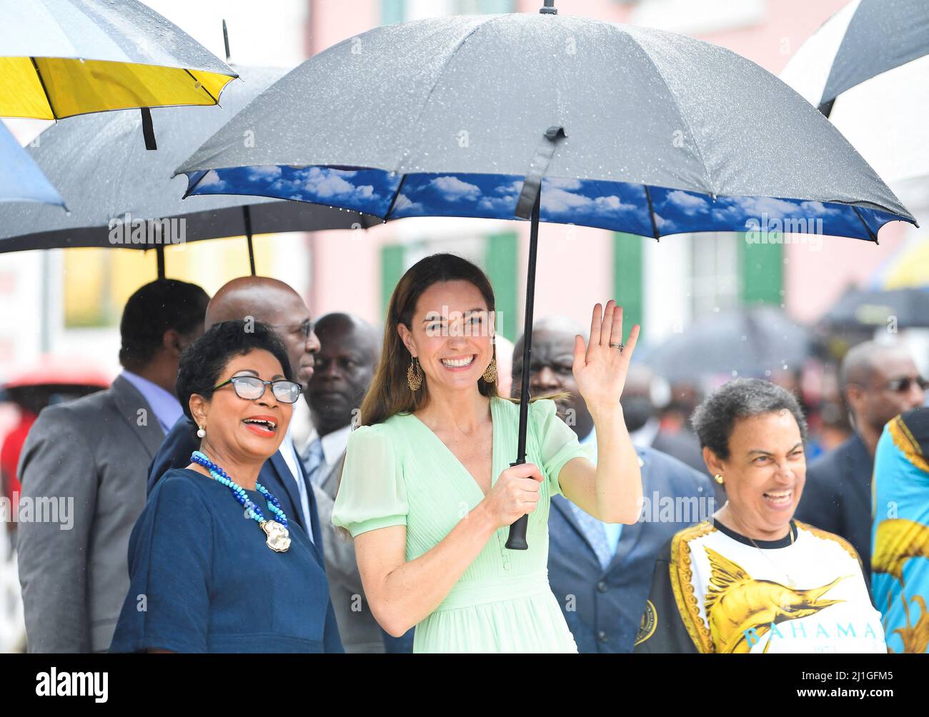 The Duchess of Cambridge with the wife of the Prime Minister of the ...