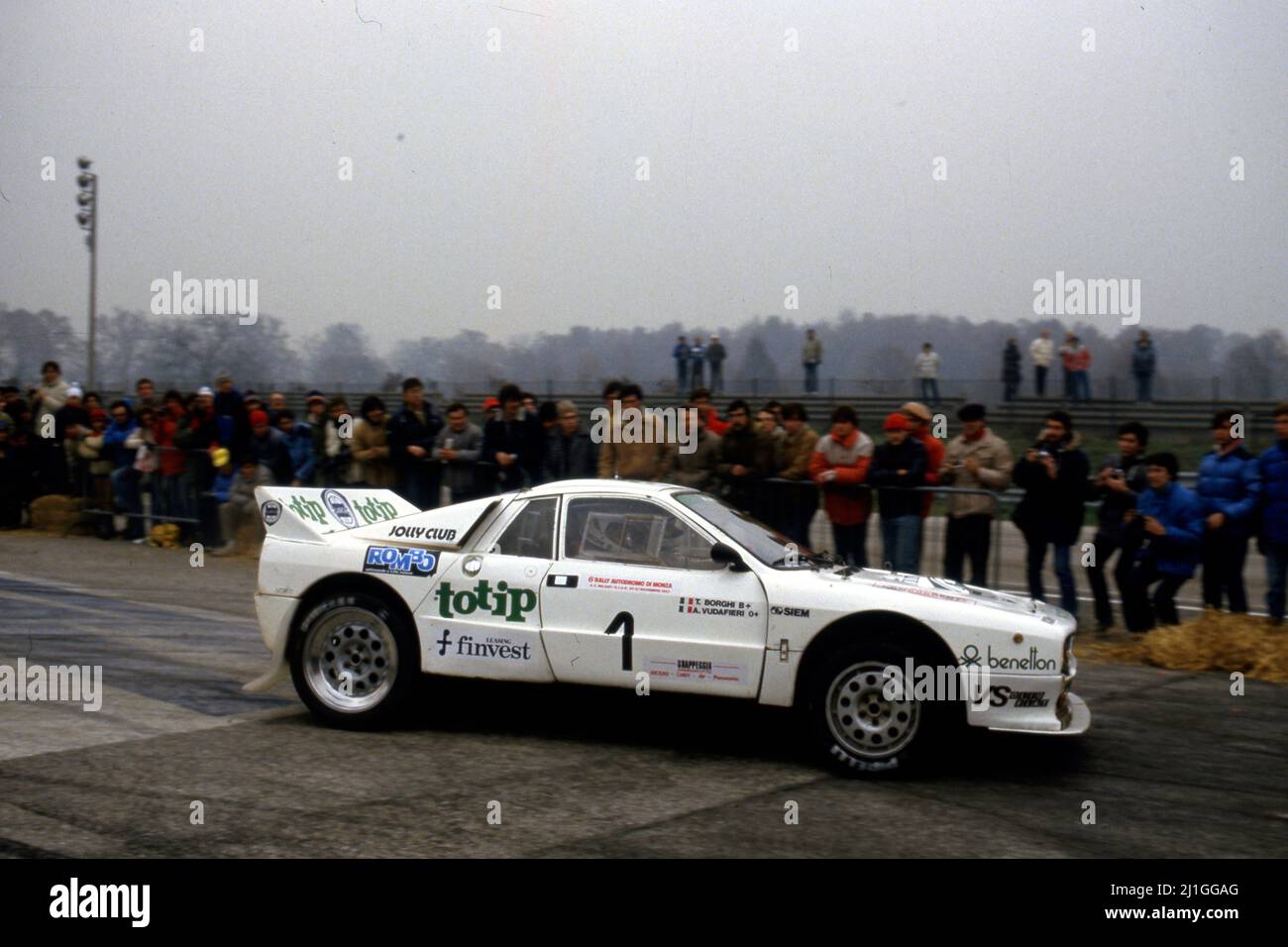 Adartico Vudafieri (ITA) Tiziana Borghi (ITA) Lancia Rally 037 GrB ...