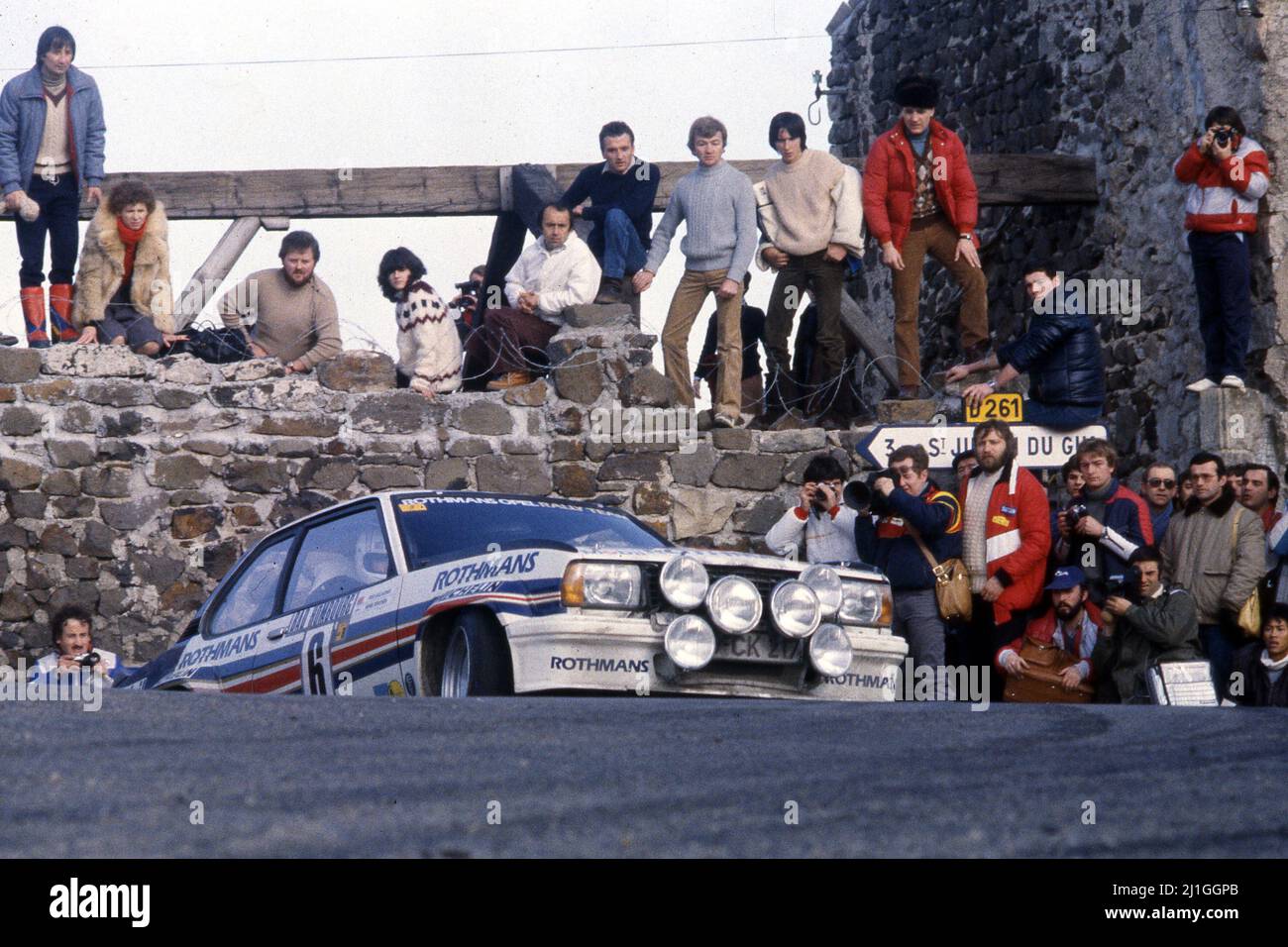 Henri Toivonen (FIN) Fred Gallagher (GBR) Opel Ascona 400 GrB Rothmans ...