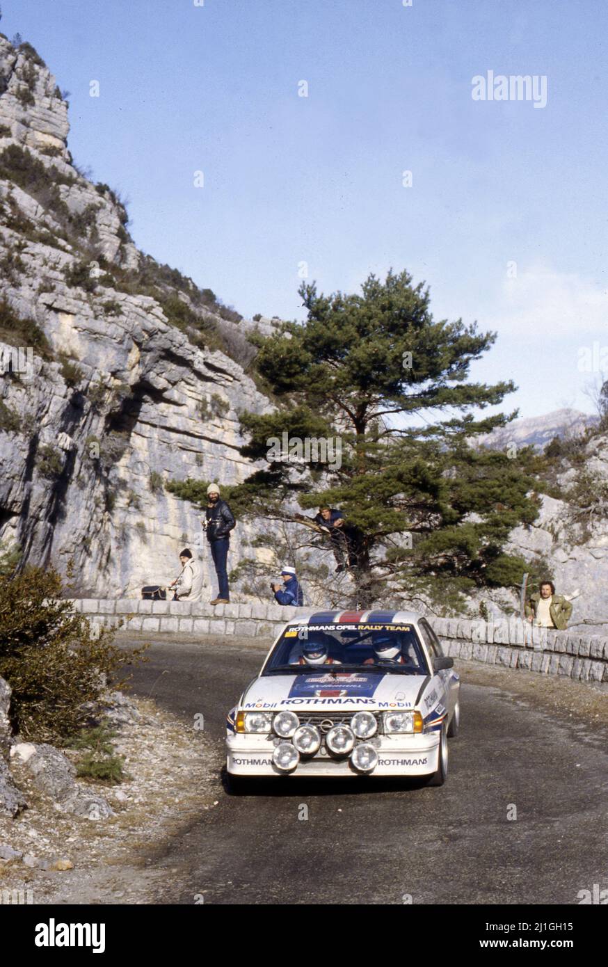 Ari Vatanen (FIN) Terry Harryman (GBR) Opel Ascona 400 GrB Rothmans ...