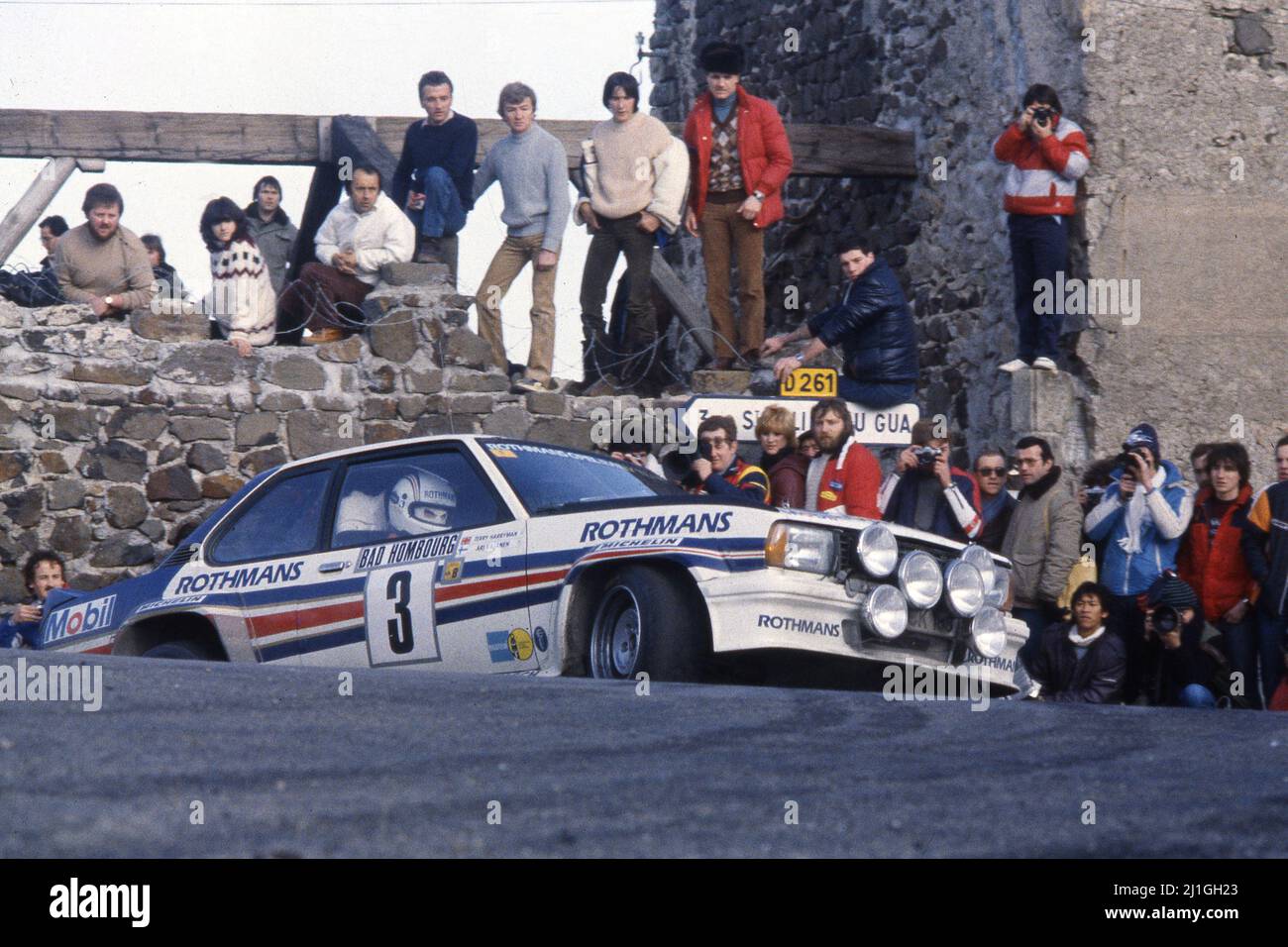 Ari Vatanen (FIN) Terry Harryman (GBR) Opel Ascona 400 GrB Rothmans ...